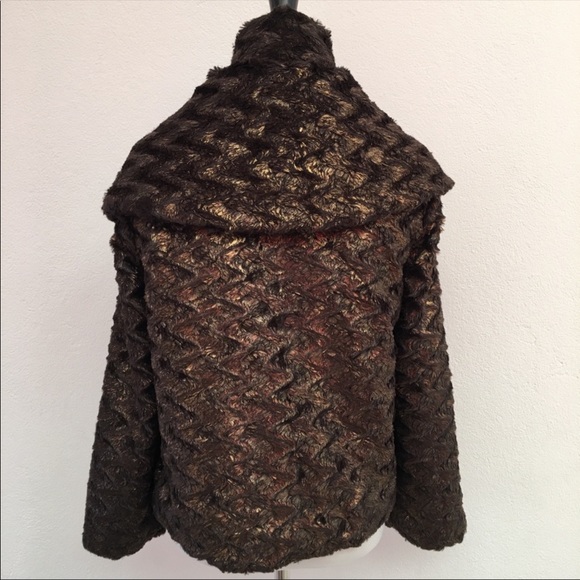 Alice + Olivia | Jackets & Coats | Alice Olivia Masha Metallic Faux Fur ...